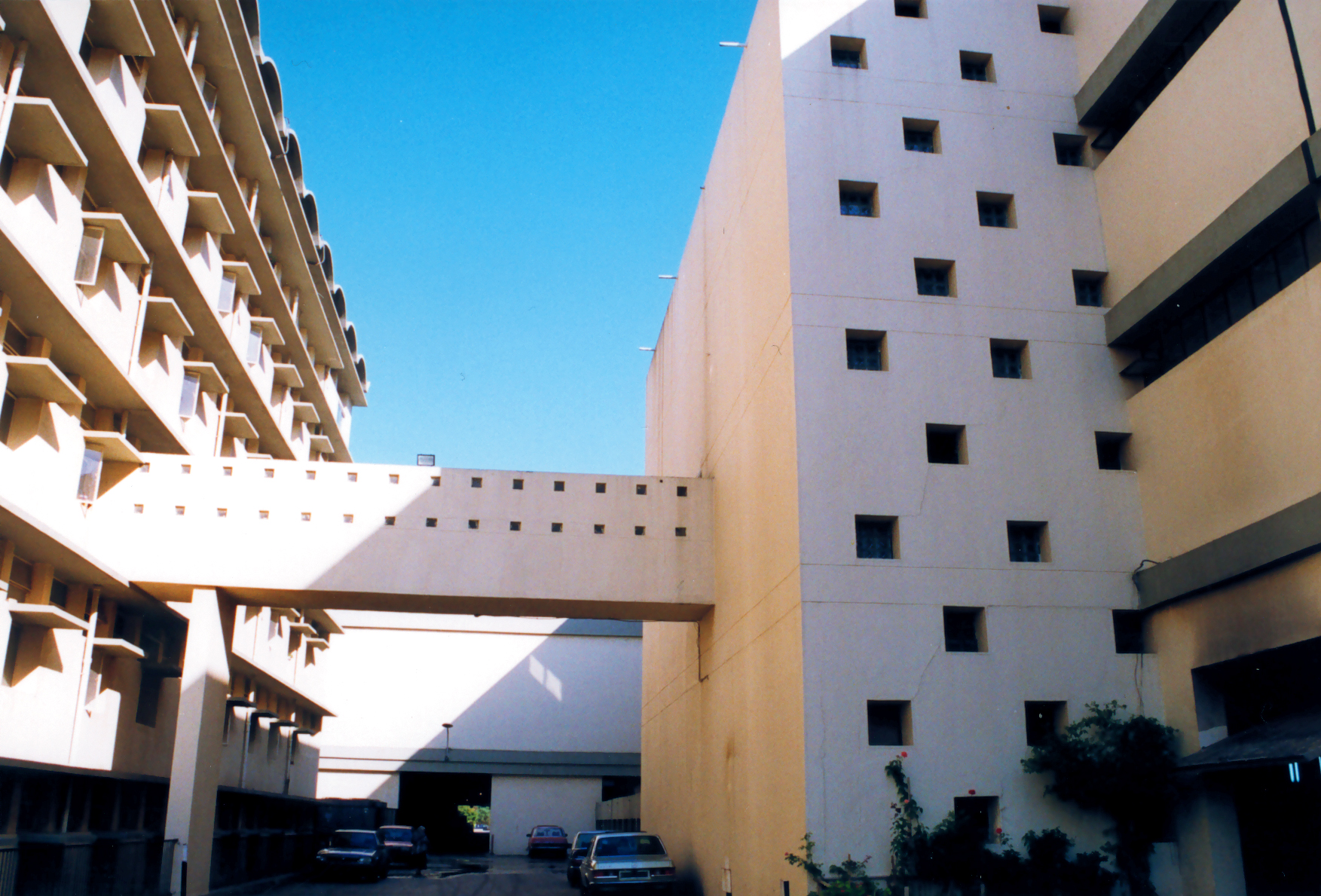 Modern Architecture in Lebanon: Tobacco Régie in Hadet | Banque Libano ...